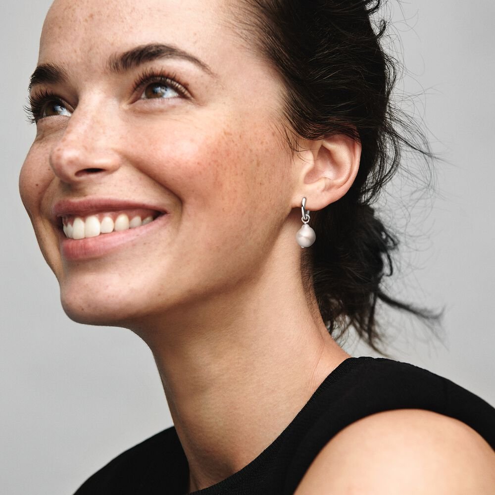 Pandora ékszer Barokk tenyésztett gyöngy ezüst fülbevaló - 299426C01