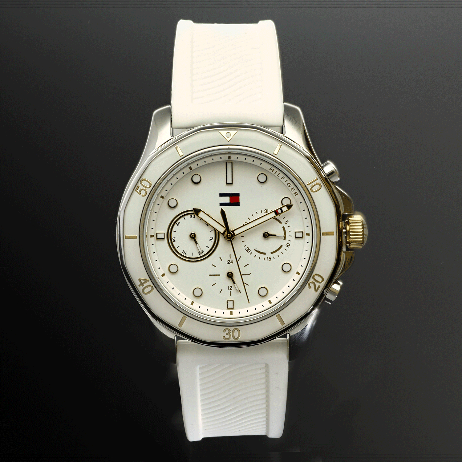 Tommy Hilfiger Brooklyn fehér szilikon szíjas női óra