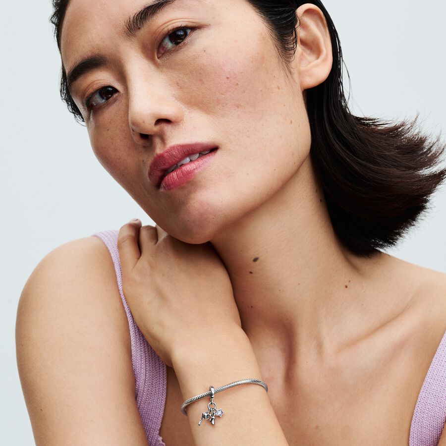 Pandora ékszer Diplomaosztó 2024 Tripla függő ezüst charm - 793240C01